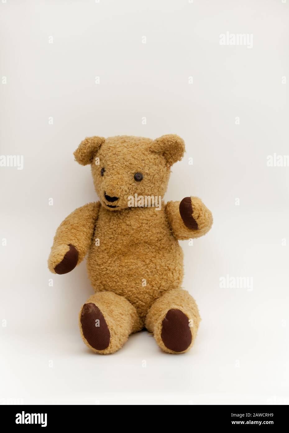 Old fashioned teddy bear hi-res stock photography and images - Alamy