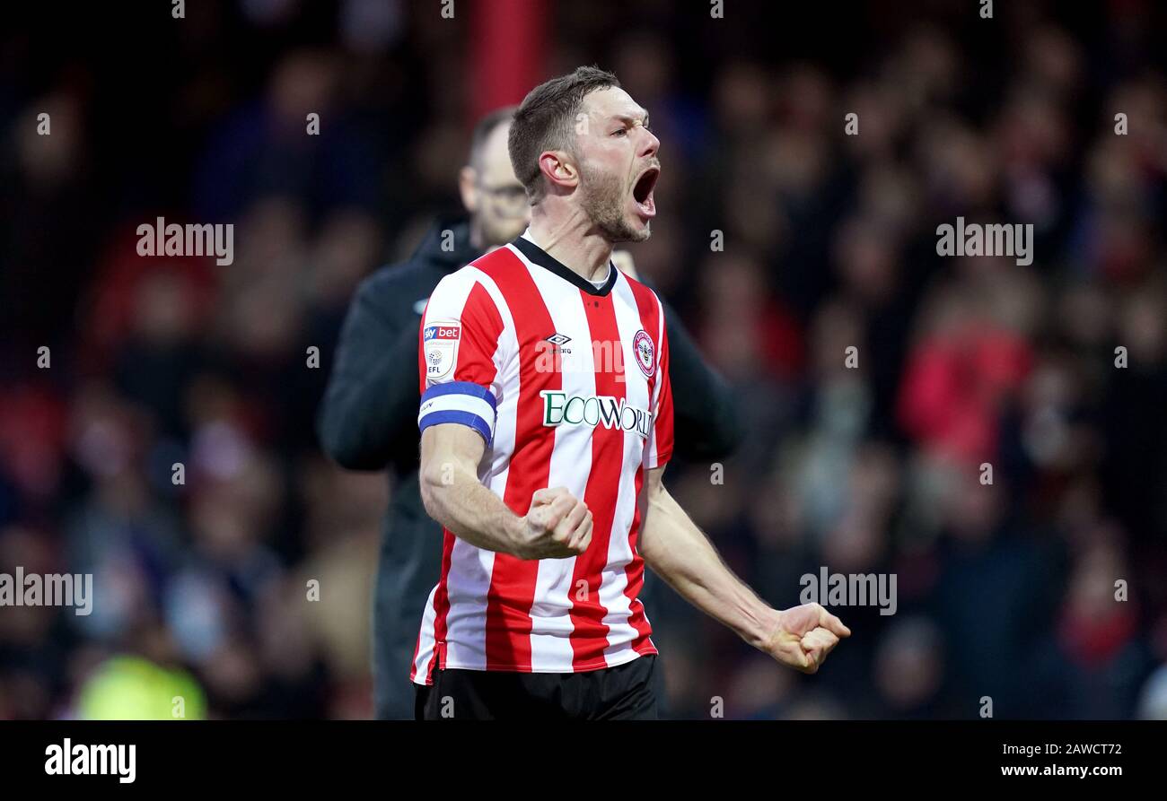 Brentfords henrik dalsgaard celebrates hi-res stock photography and ...