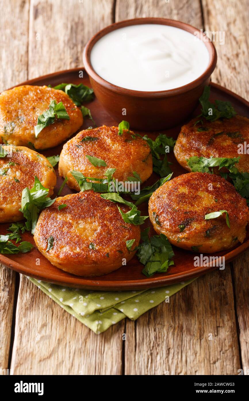 Aloo tikki hi-res stock photography and images - Alamy