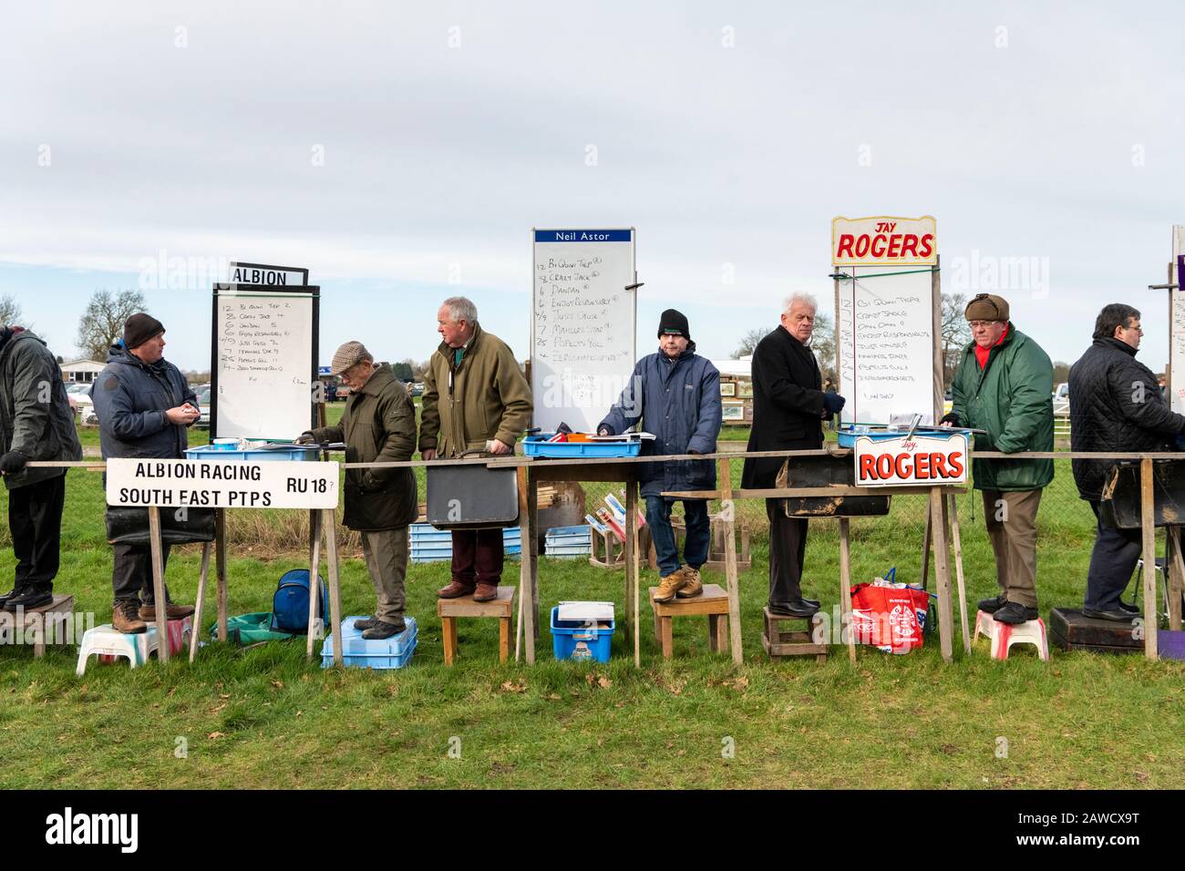 Bookies racecourse hi-res stock photography and images - Alamy