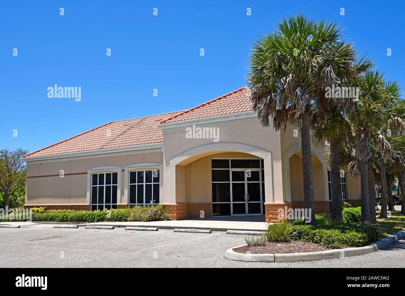 Exterior of a Vacant Commercial Building for Sale or Lease Stock Photo ...