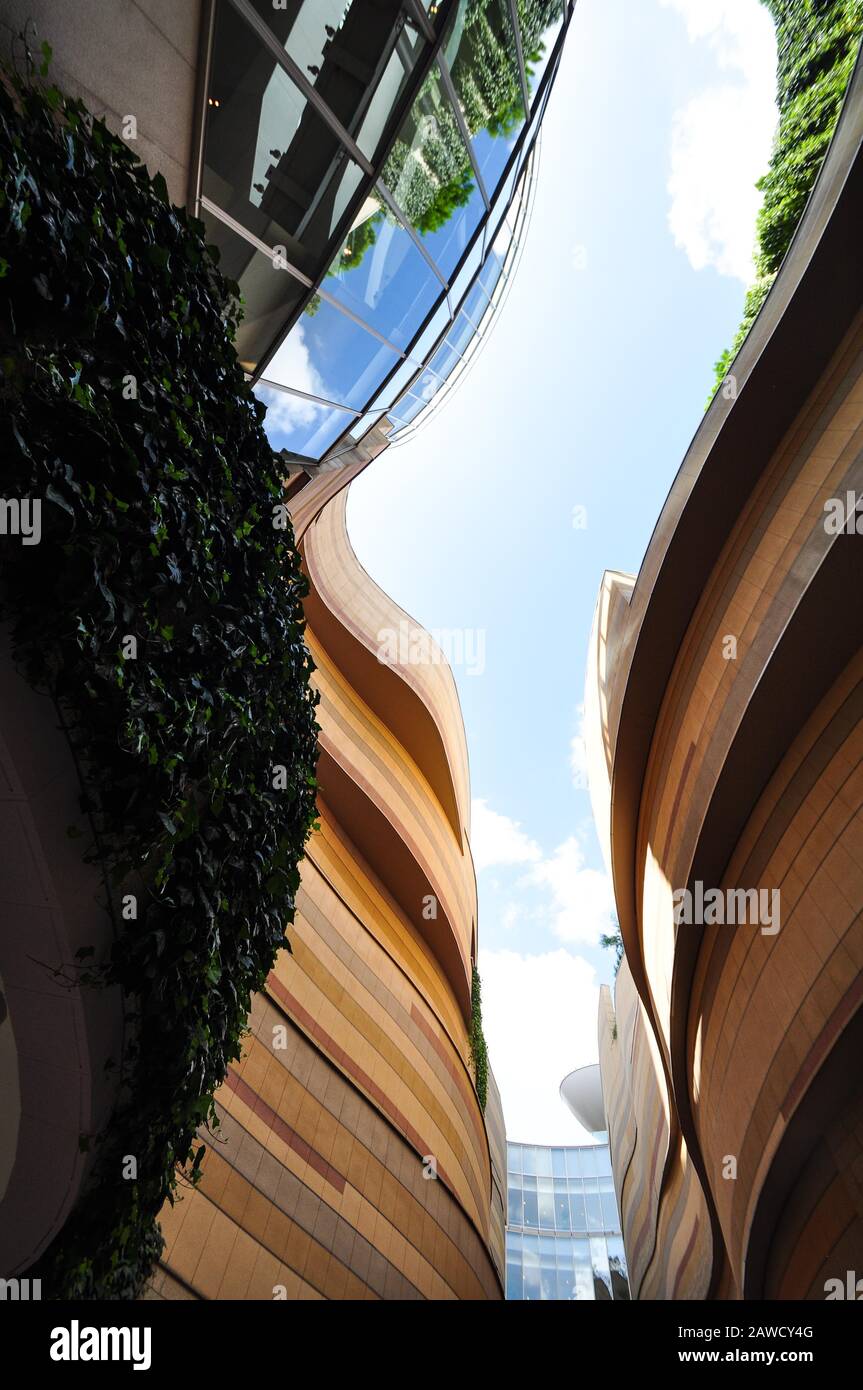 Japan osaka namba parks architecture hi-res stock photography and ...