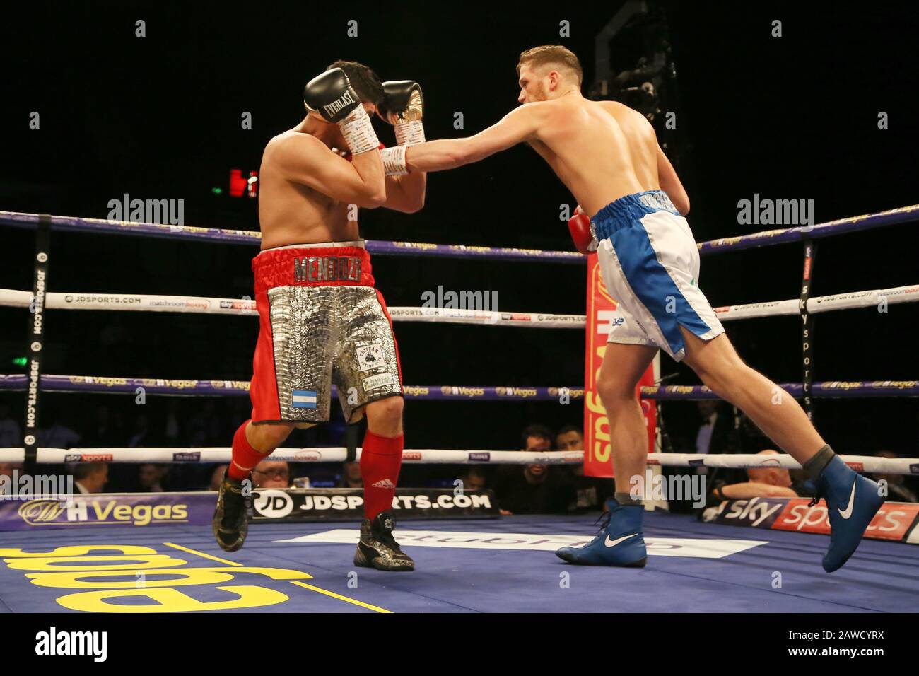 John Doherty on his way to beating Pablo Mendoza (left) in the Super ...