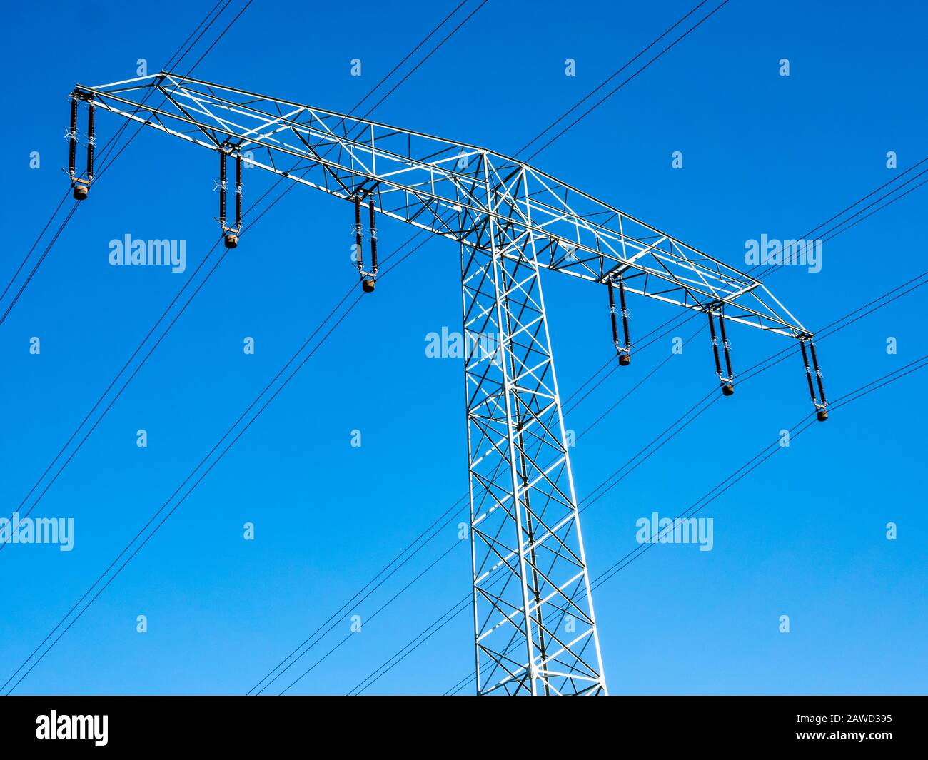 Electricity pylon with power lines Stock Photo - Alamy