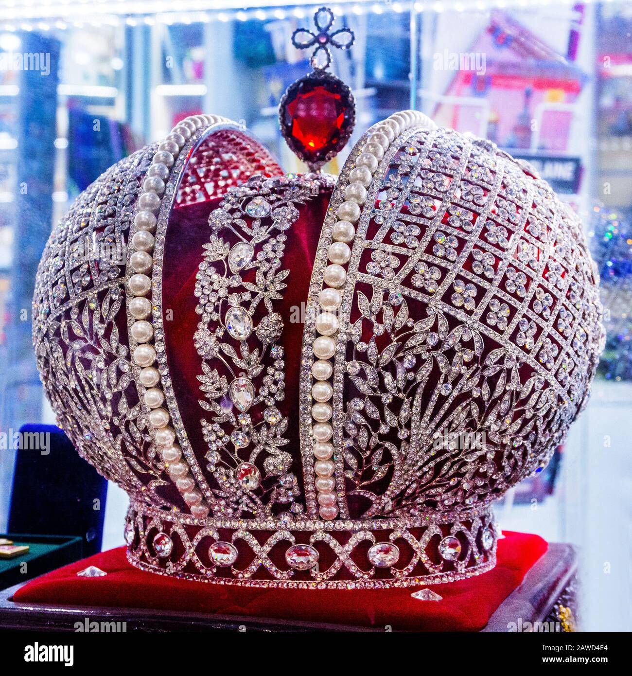 Souvenir "Crown of the Russian Empire Stock Photo - Alamy