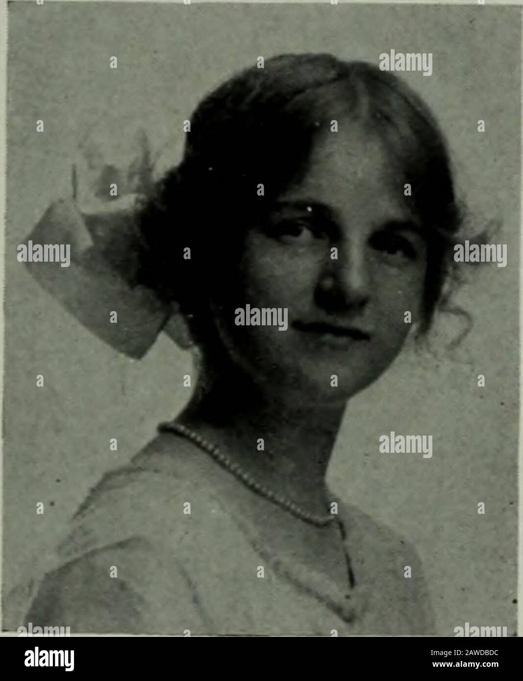 Circle (Abbot Academy yearbook) . FRANCES JONES Portland, Ore. Her hair ...