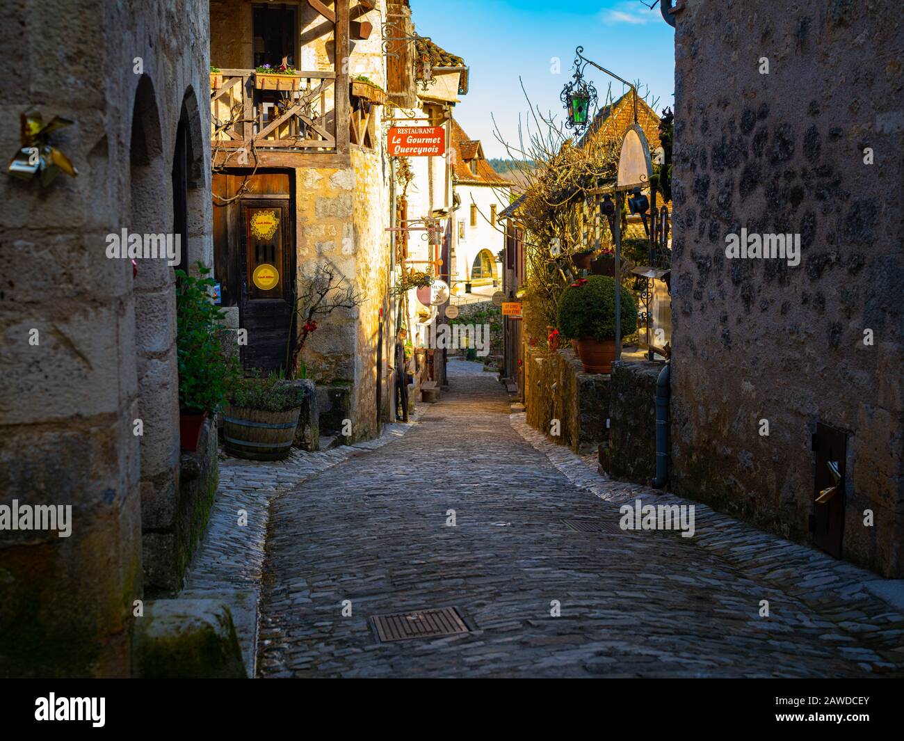 France small shops hi-res stock photography and images - Alamy