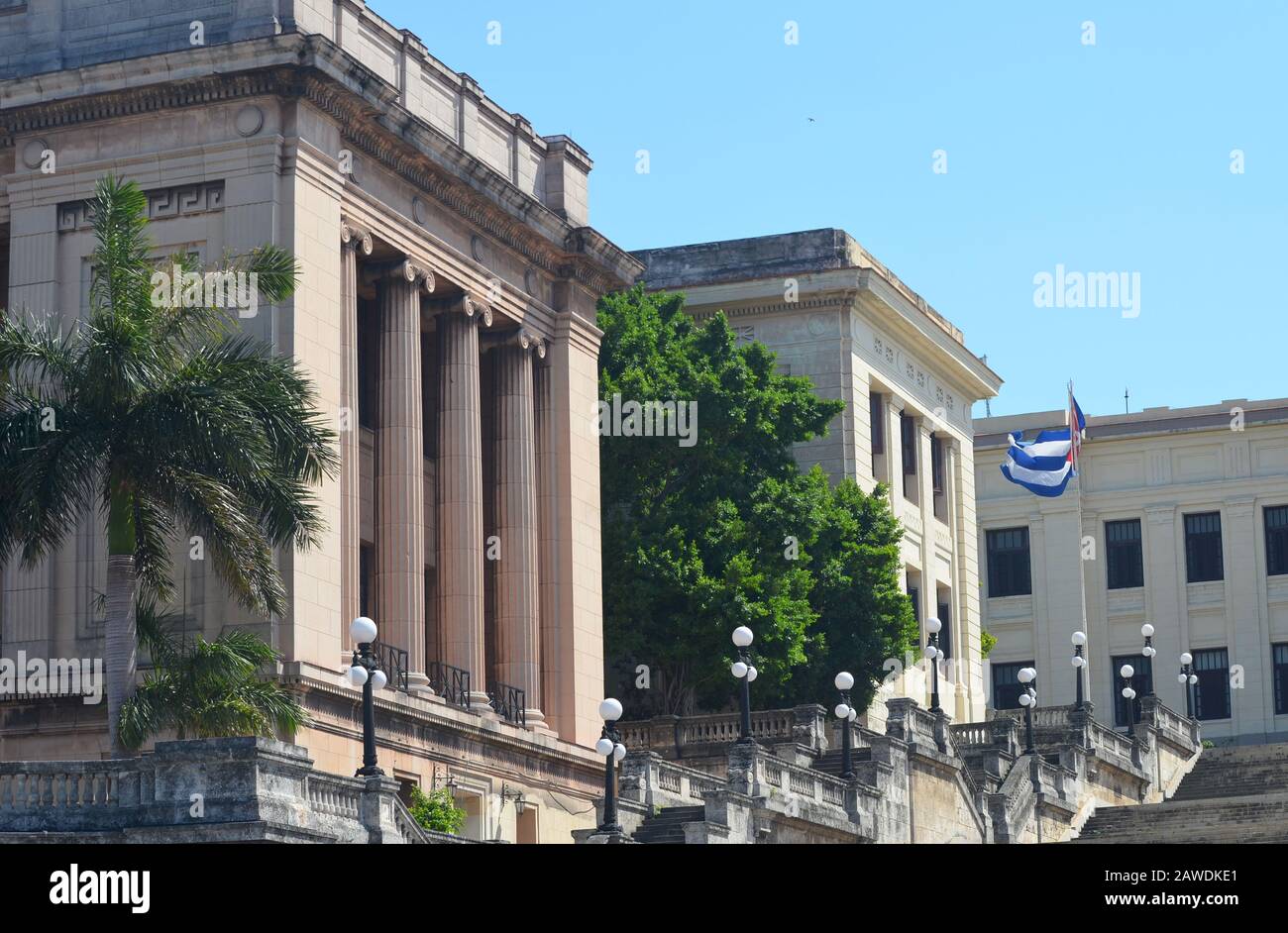 Universidad de la habana hi-res stock photography and images - Alamy
