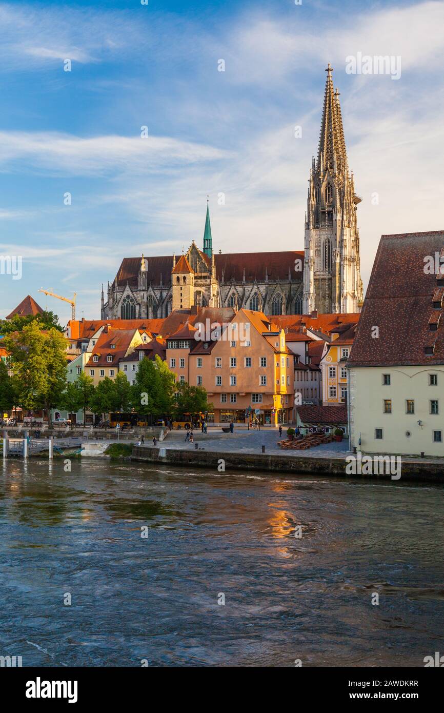Regensburg ship hi-res stock photography and images - Alamy