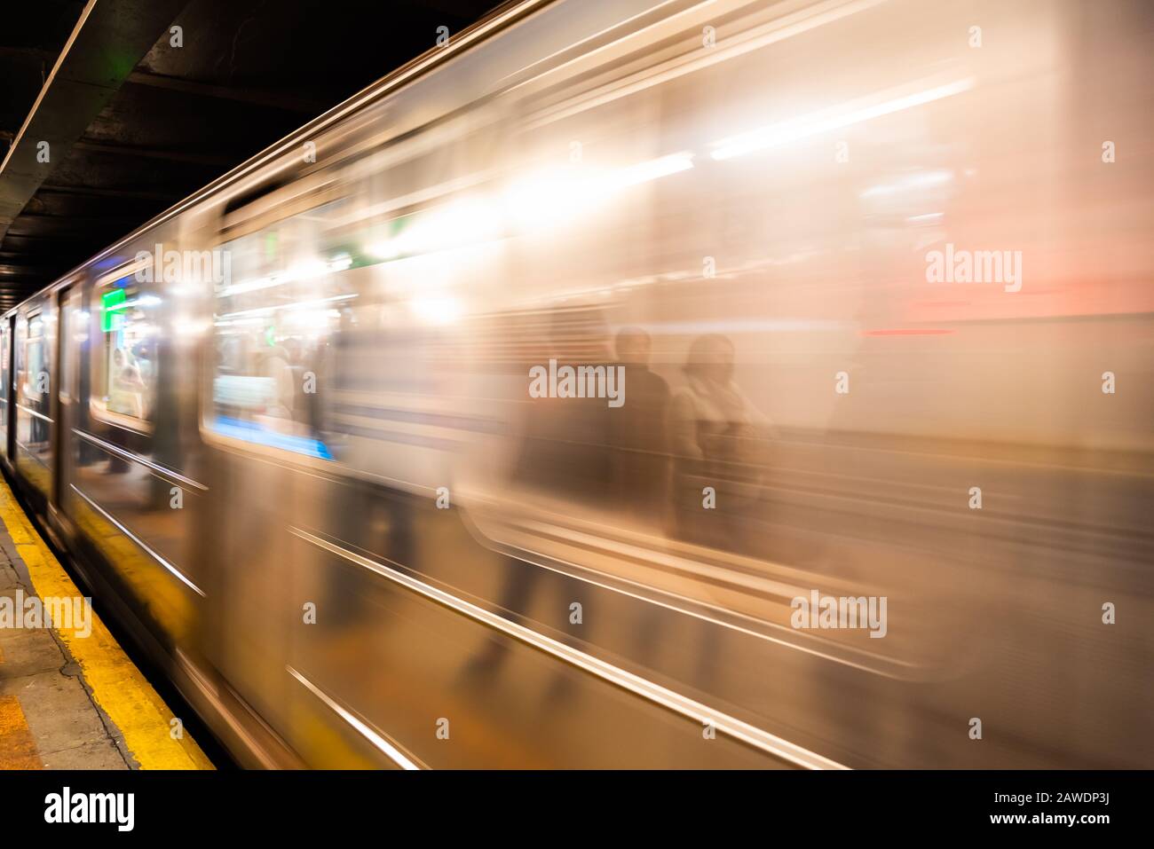 New york city subway rush hour hi-res stock photography and images - Alamy
