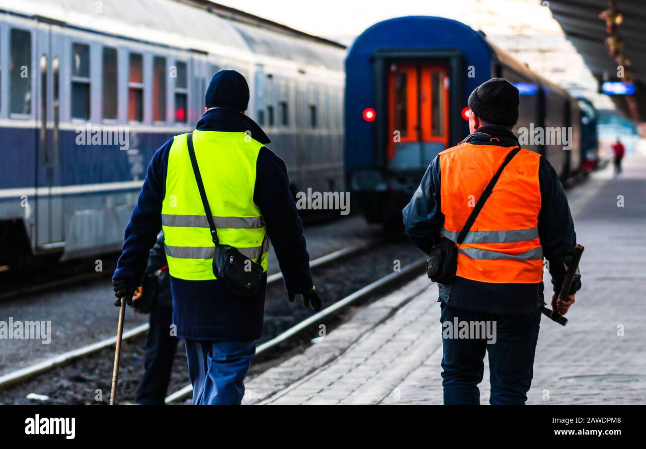Crew train bucharest hi-res stock photography and images - Alamy