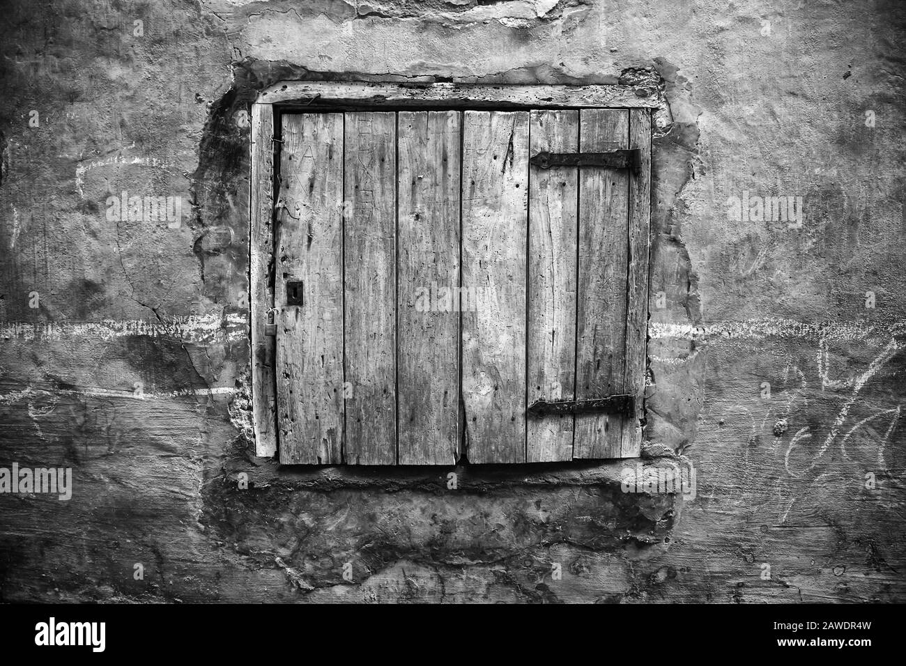 Old closed wooden window, construction and architecture Stock Photo - Alamy