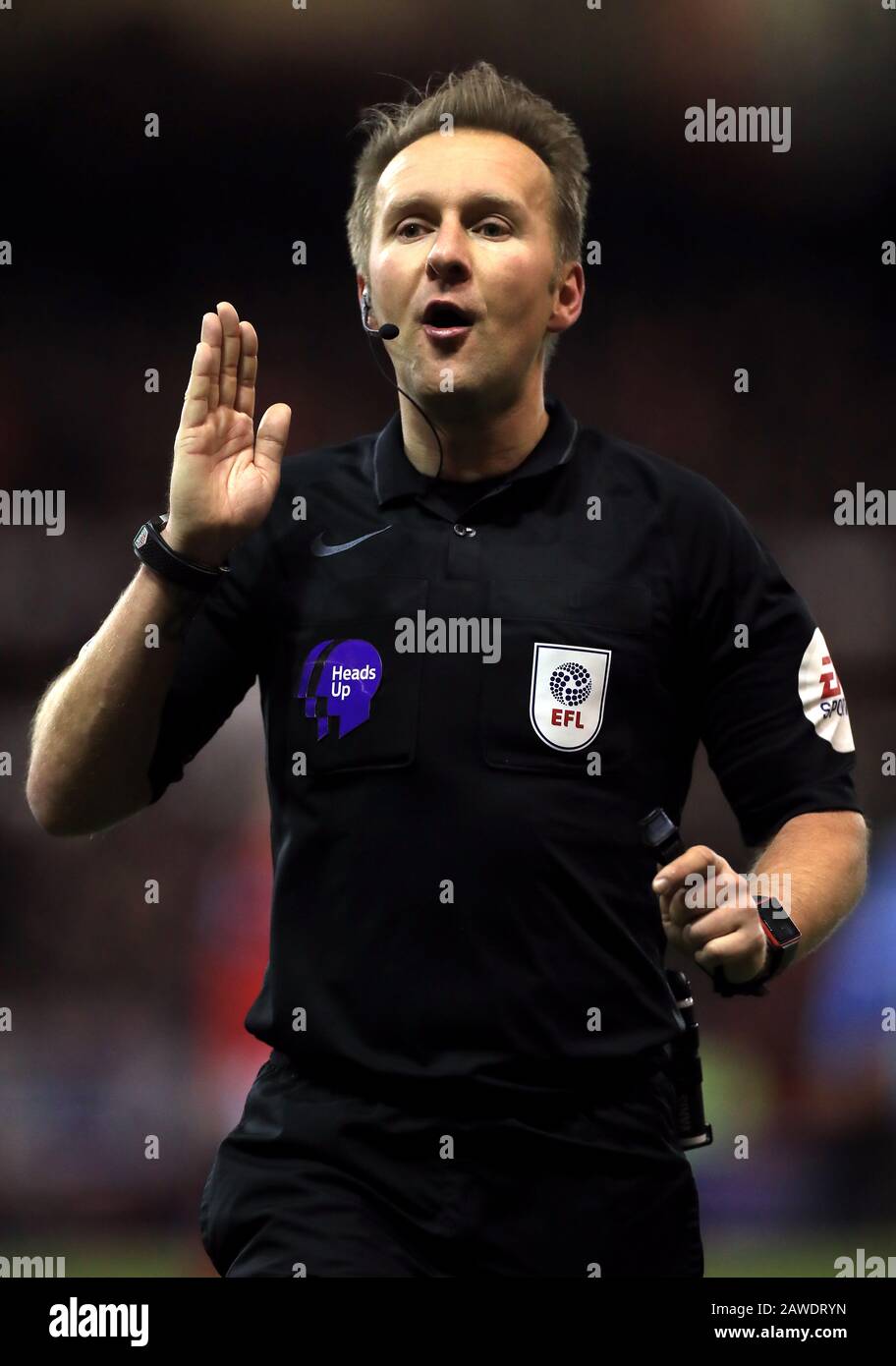 Referee Oliver Langford during the Sky Bet Championship match at the ...