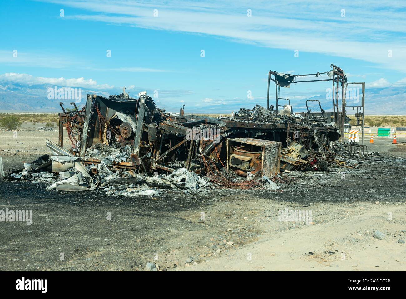 Burnt down trailer hi-res stock photography and images - Alamy