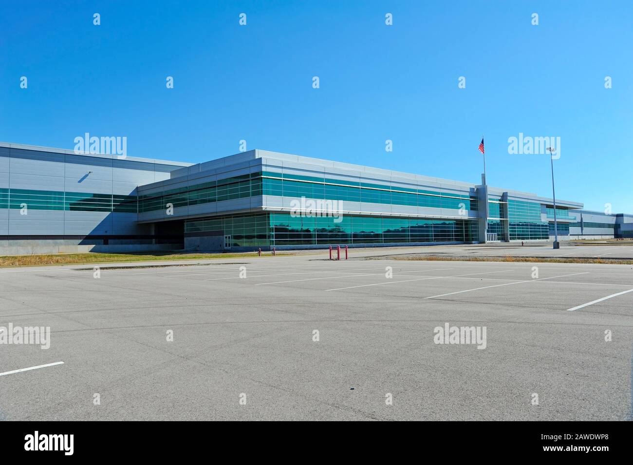 A Large New Modern Industrial Building Stock Photo - Alamy