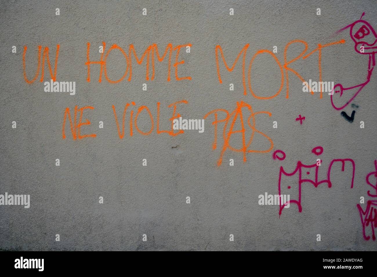 "A dead man don't rape", Feminist graffiti, Lyon, France Stock Photo ...