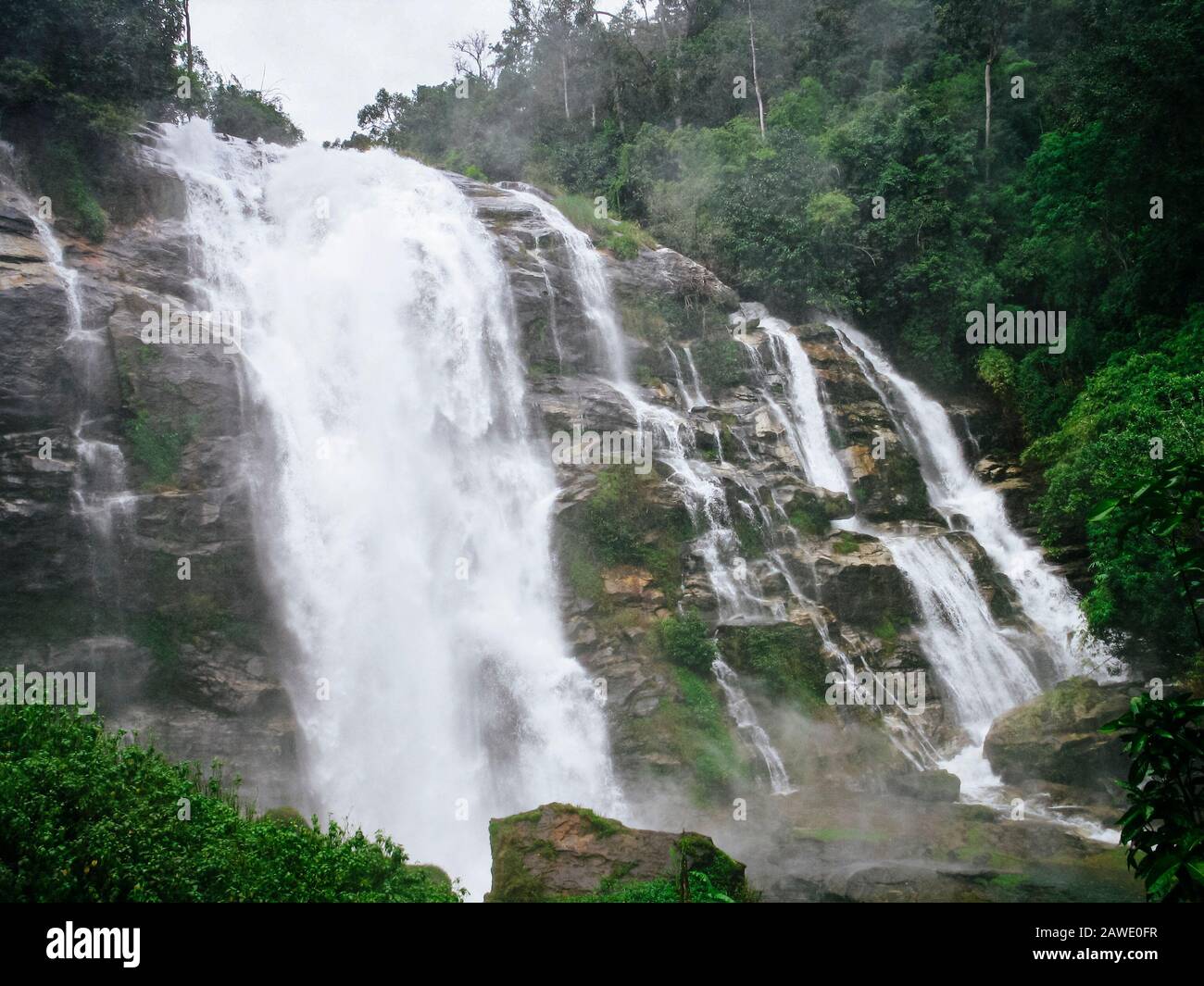 Vachiratharn waterfall hi-res stock photography and images - Alamy