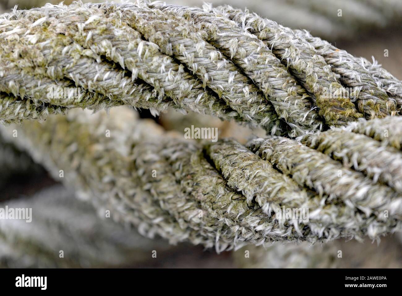 Ships rope hi-res stock photography and images - Alamy