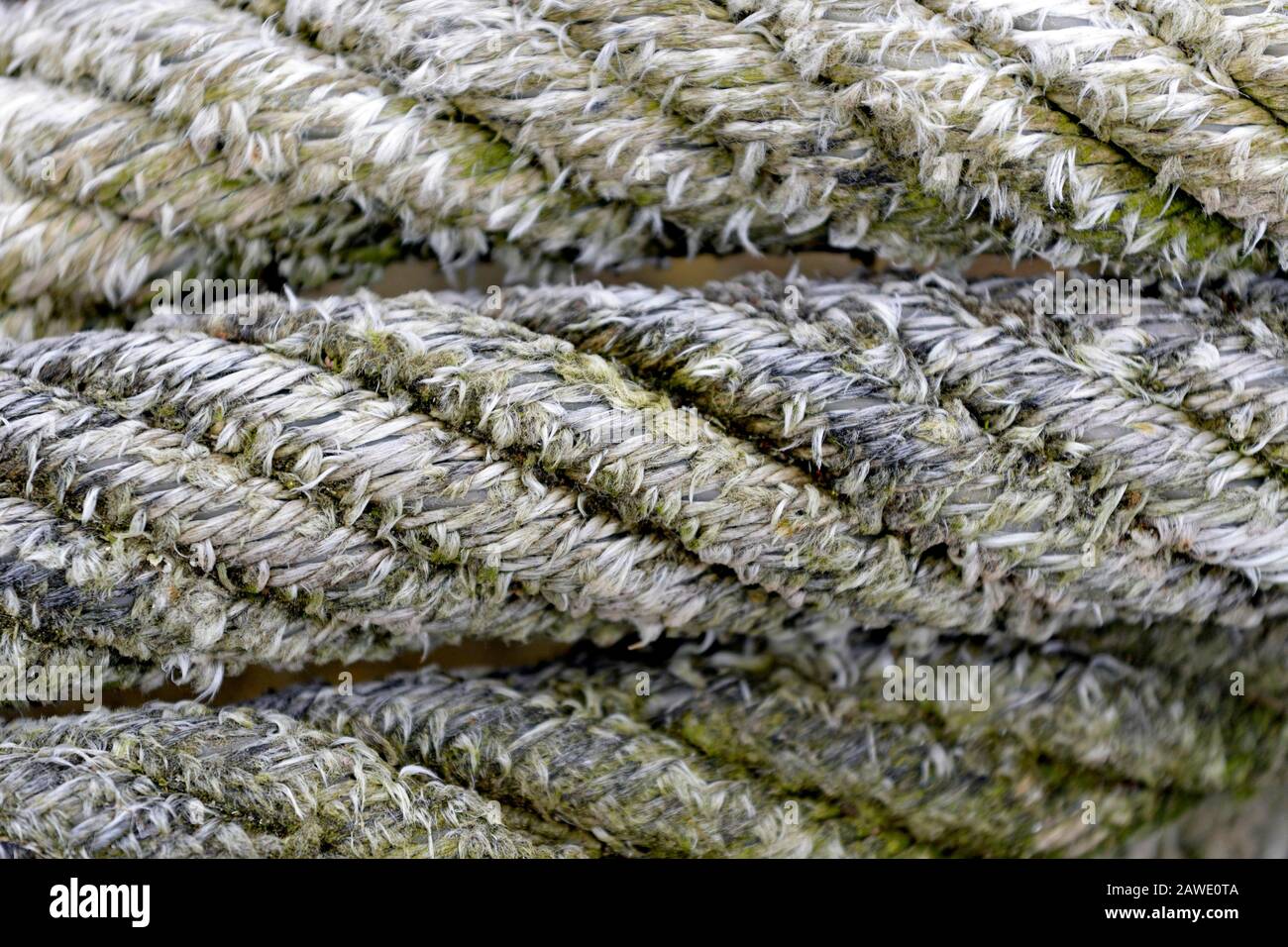 Ships rope hi-res stock photography and images - Alamy