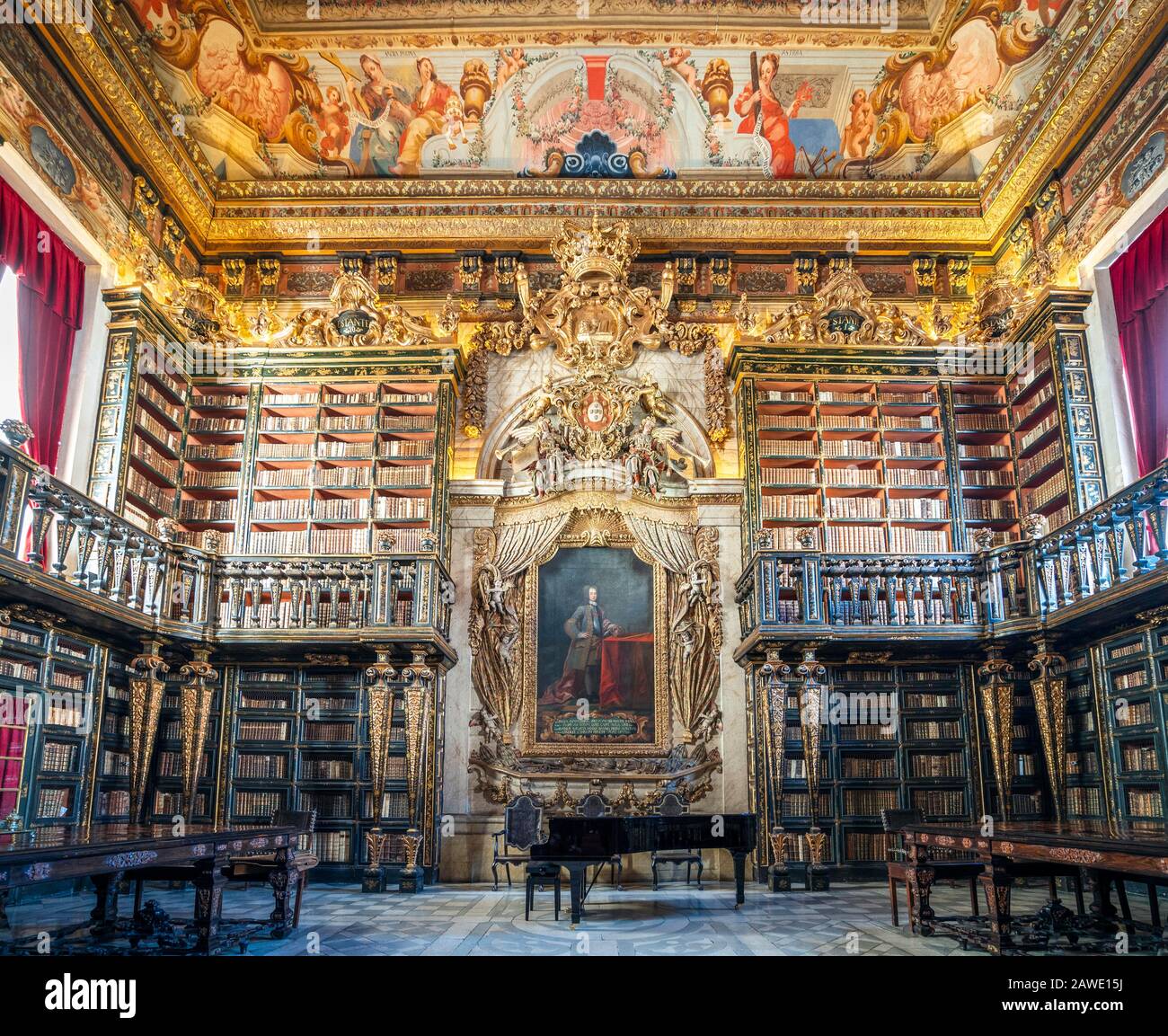 Library portugal coimbra university hi-res stock photography and images ...