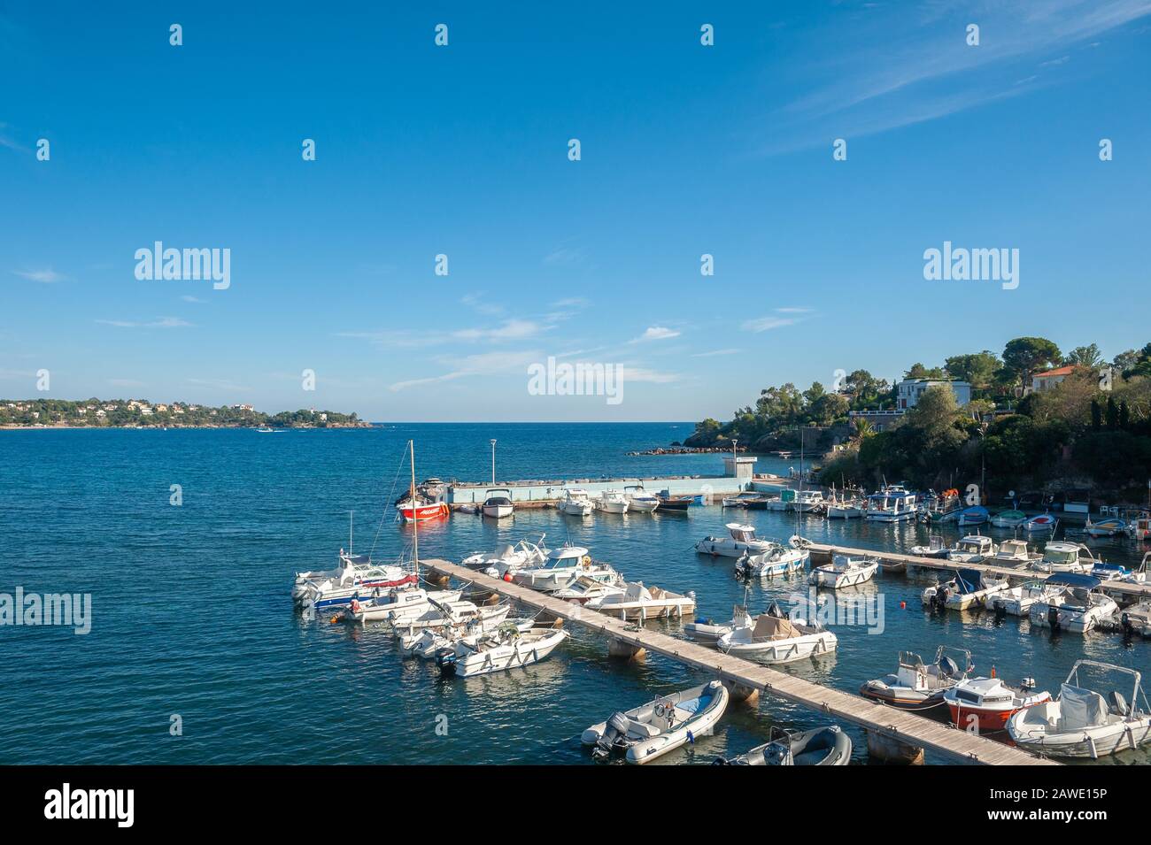 Coastal landscape with harbour, Agay, Var, Provence-Alpes-Cote d'Azur ...