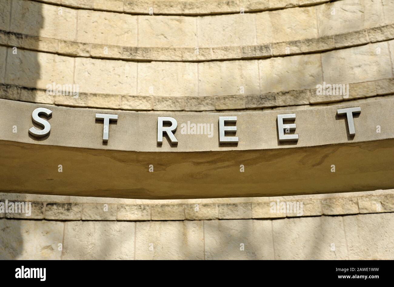 Curved stone wall hi-res stock photography and images - Alamy