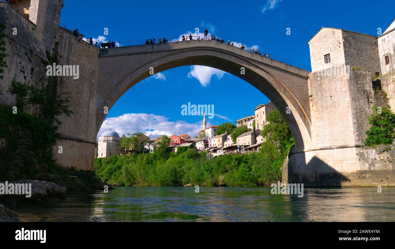 Mostar Bridge Destroyed High Resolution Stock Photography and Images ...