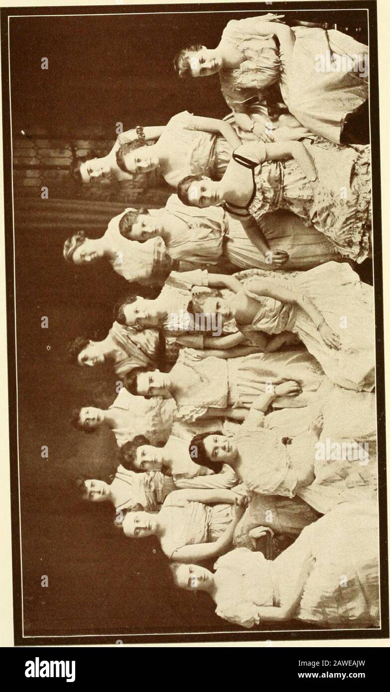 Lara li hi-res stock photography and images - Alamy