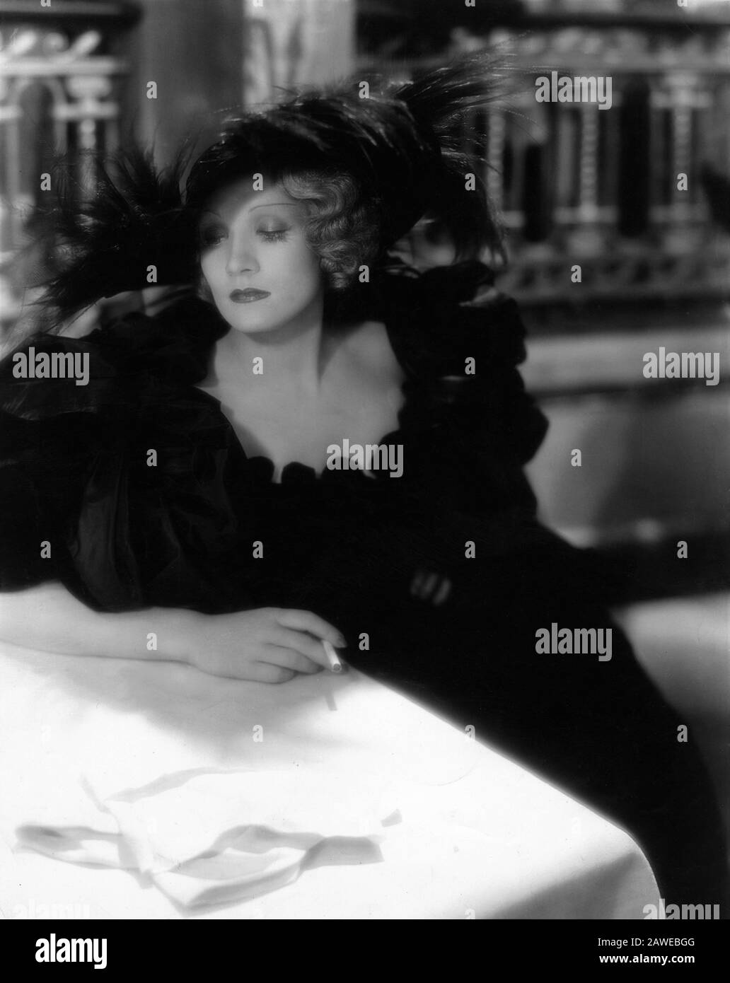 MARLENE DIETRICH in THE SONG OF SONGS 1933 director ROUBEN MAMOULIAN ...