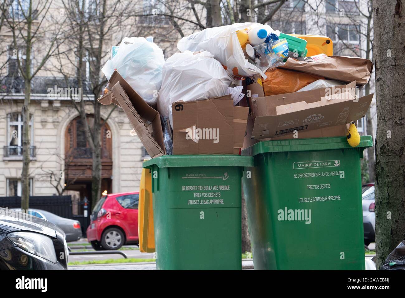 Paris, 4 February 2020. Accumulation of garbage in Paris after the ...
