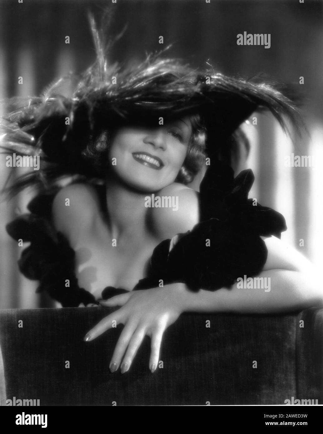 MARLENE DIETRICH in THE SONG OF SONGS 1933 director ROUBEN MAMOULIAN ...