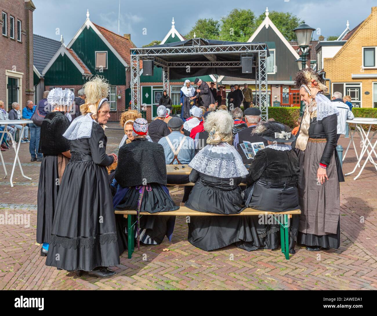 Dutch costume hi-res stock photography and images - Alamy