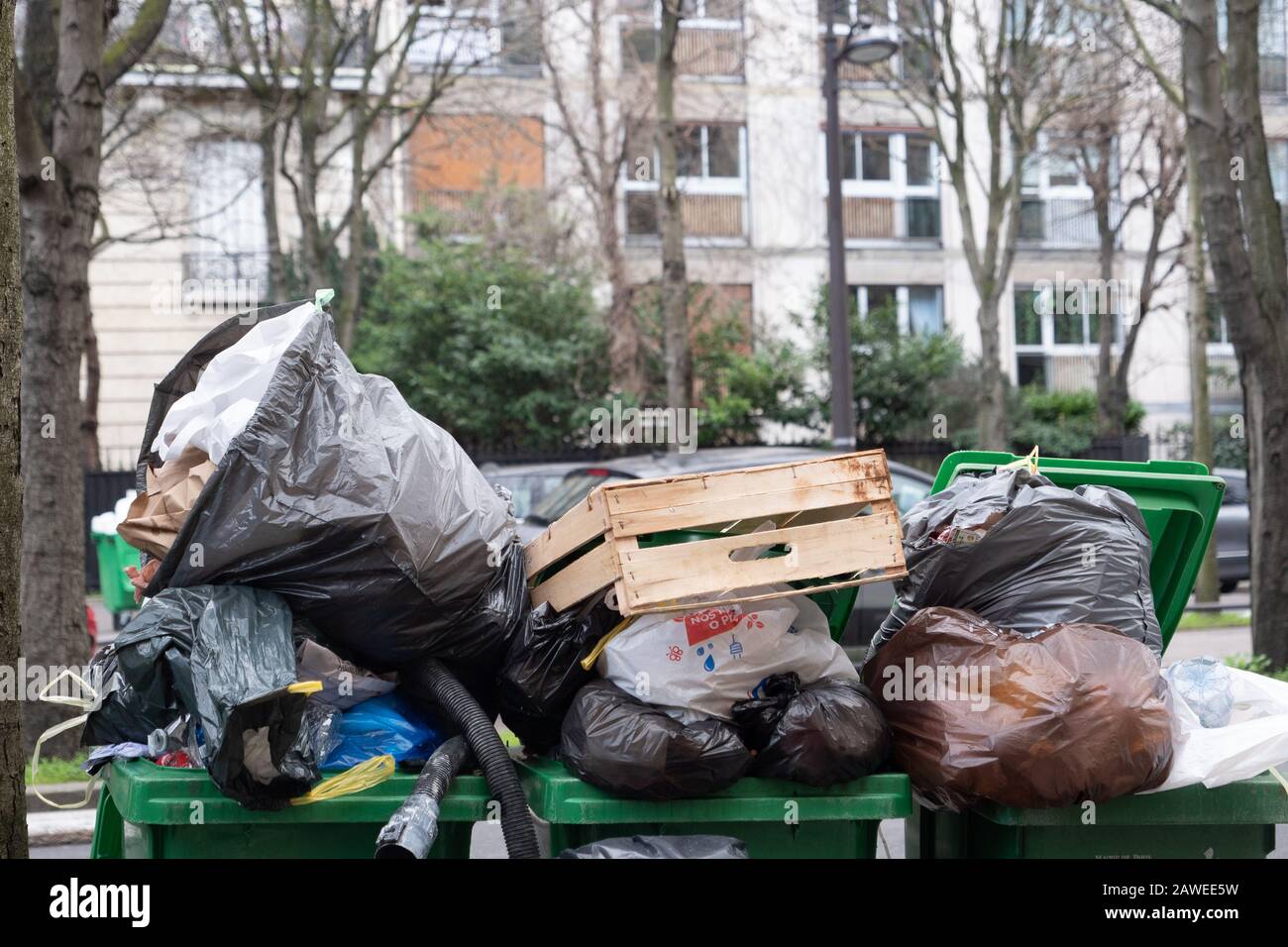 Paris, 4 February 2020. Accumulation of garbage in Paris after the ...