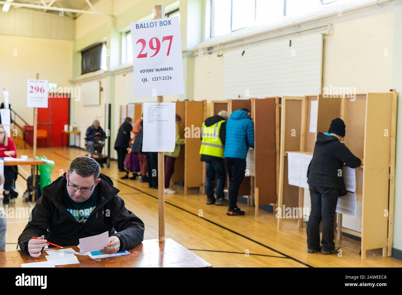 Ireland kicked off hi-res stock photography and images - Alamy
