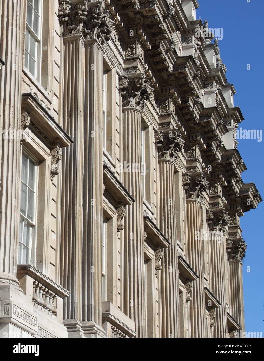 Whitehall building in london hi-res stock photography and images - Alamy