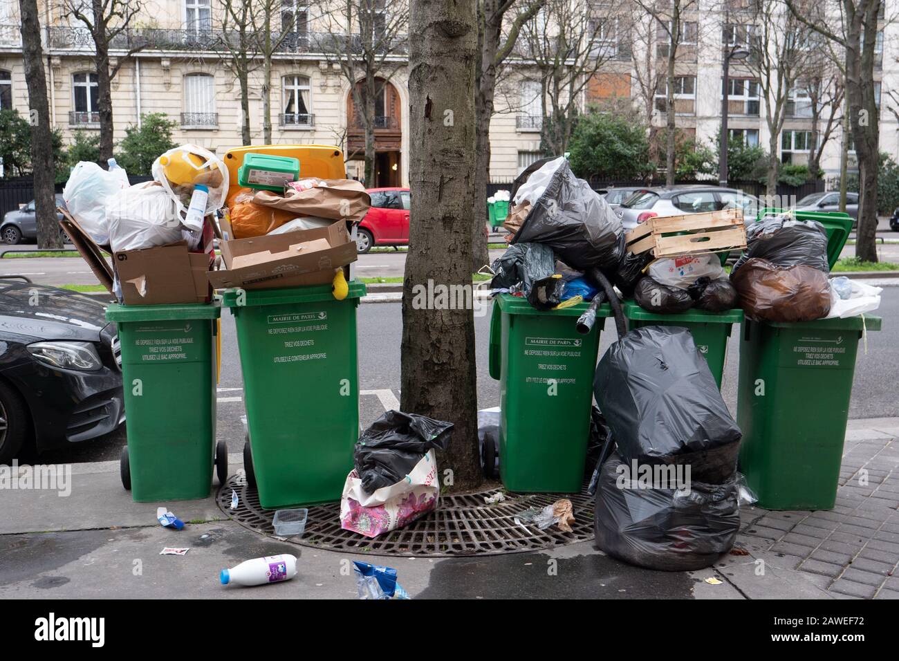Paris, 4 February 2020. Accumulation of garbage in Paris after the ...
