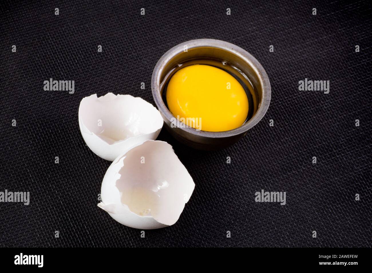 Black egg yolk hi-res stock photography and images - Alamy