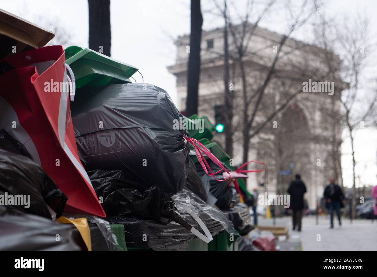 Paris, 4 February 2020. Accumulation of garbage in Paris after the ...