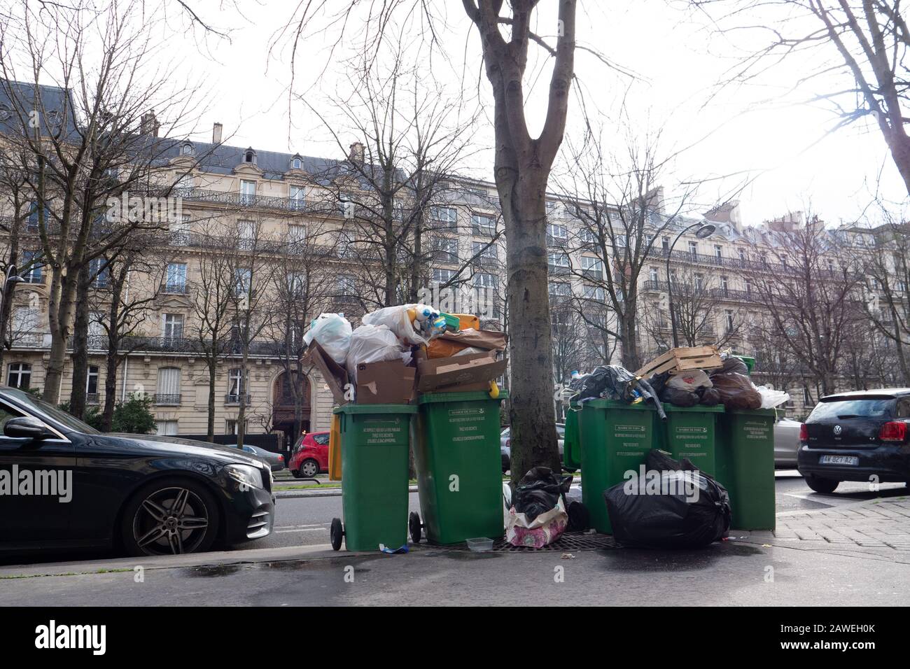 Paris, 4 February 2020. Accumulation of garbage in Paris after the ...