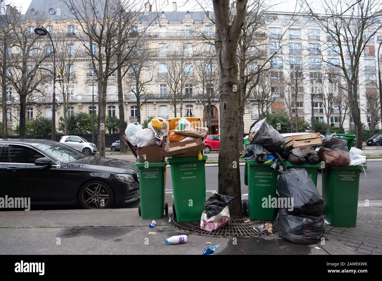 Paris, 4 February 2020. Accumulation of garbage in Paris after the ...