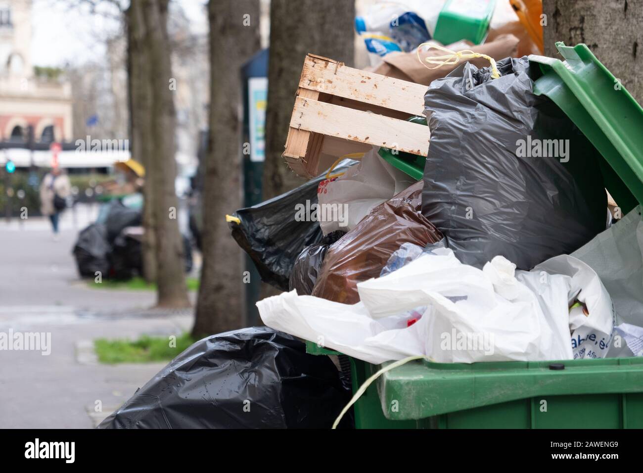 Paris, 4 February 2020. Accumulation of garbage in Paris after the ...