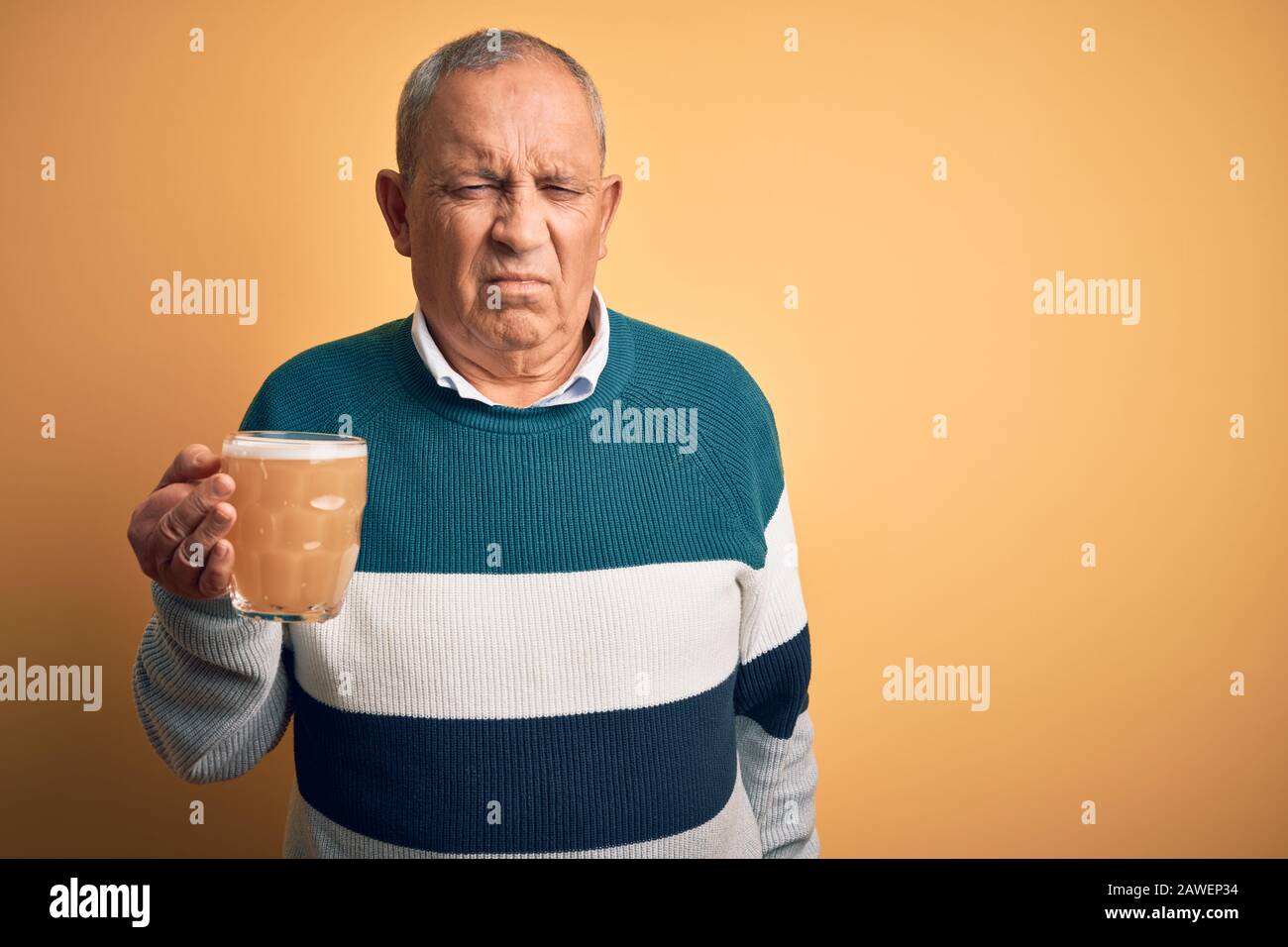 Old man drinking pint beer sad hi-res stock photography and images - Alamy Old man drinking pint beer sad hi-res stock photography and images - Alamy