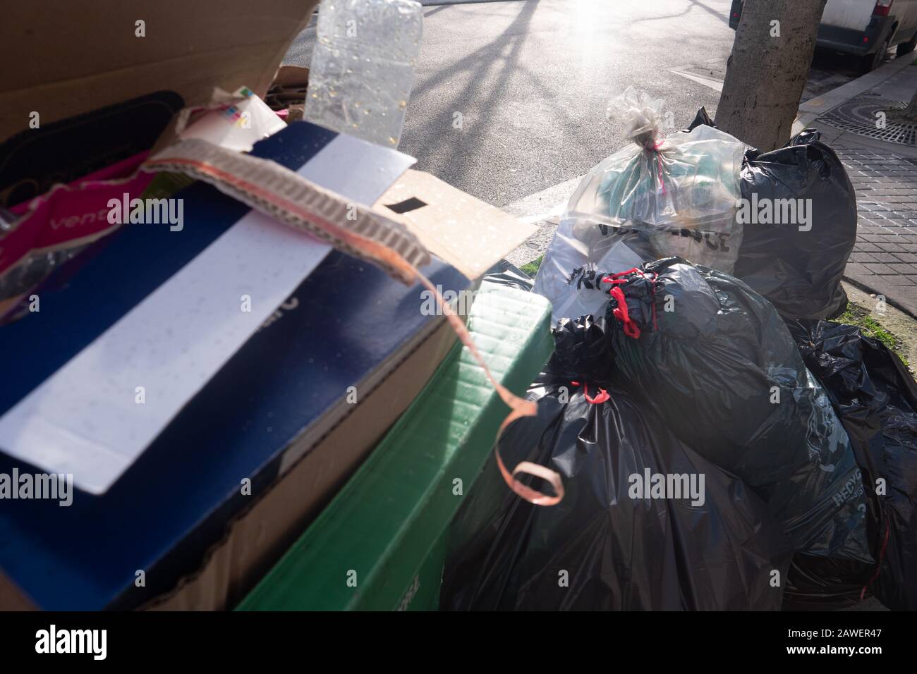 Paris february 2020 accumulation garbage hi-res stock photography and ...