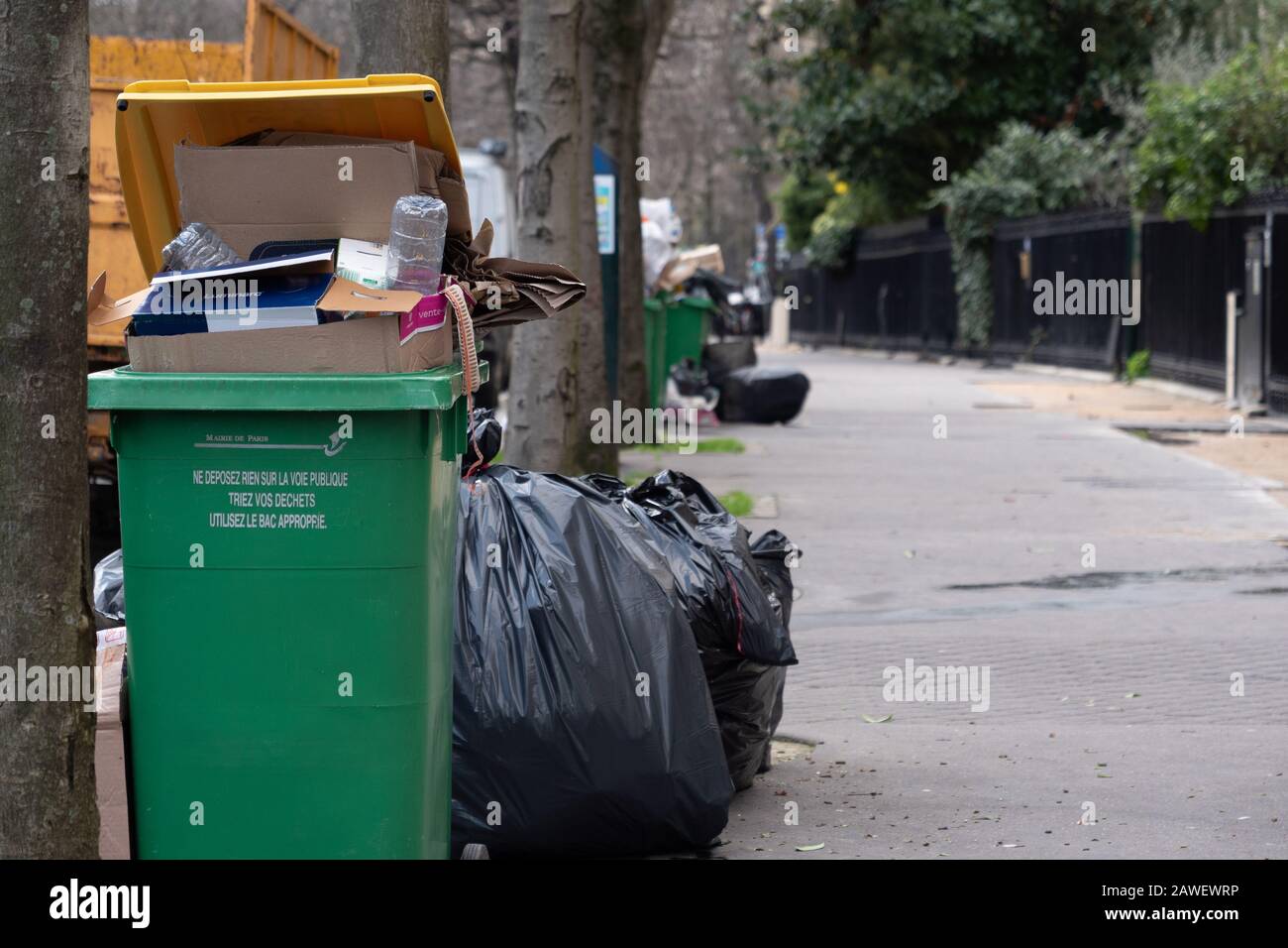 Paris, 4 February 2020. Accumulation of garbage in Paris after the ...