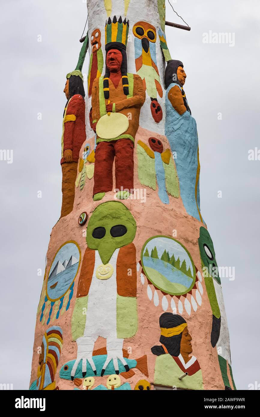 Totem Pole Native American Historical High Resolution Stock Photography ...