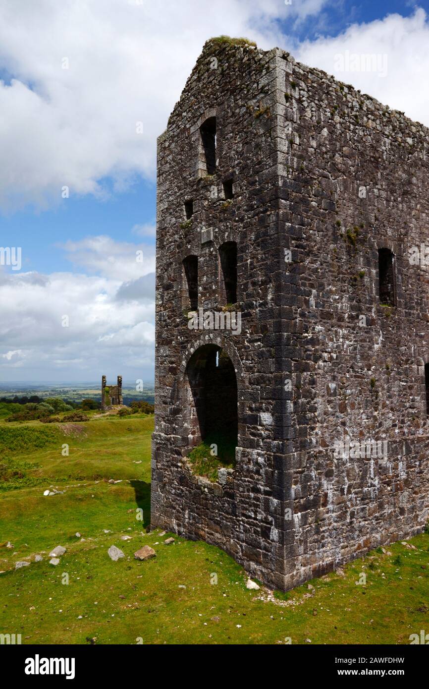 Old tin mine cornwall hi-res stock photography and images - Alamy