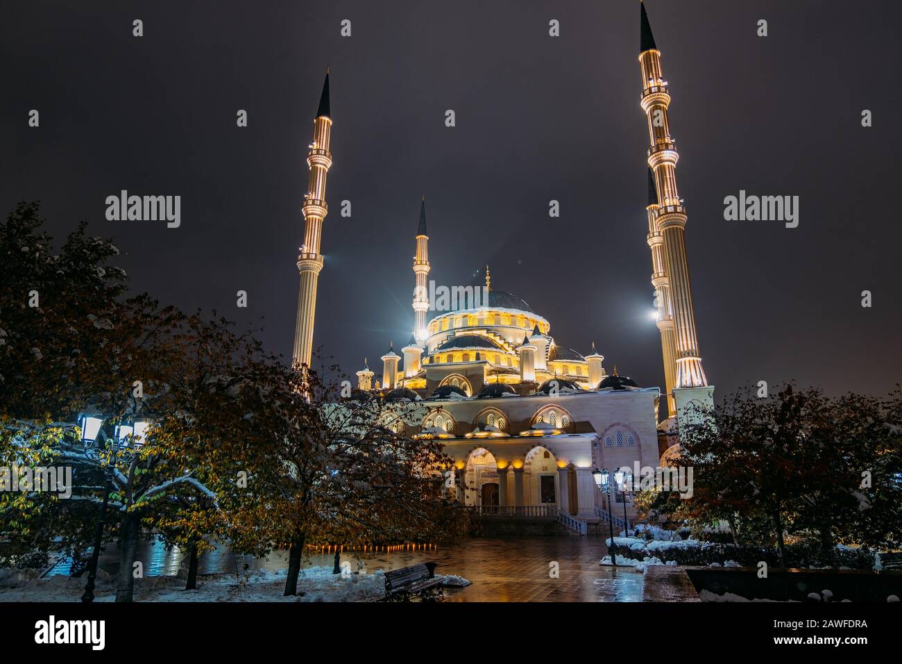 Ahmad Kadyrov Mosque Heart of Chechnya at night Grozny, Chechnya ...