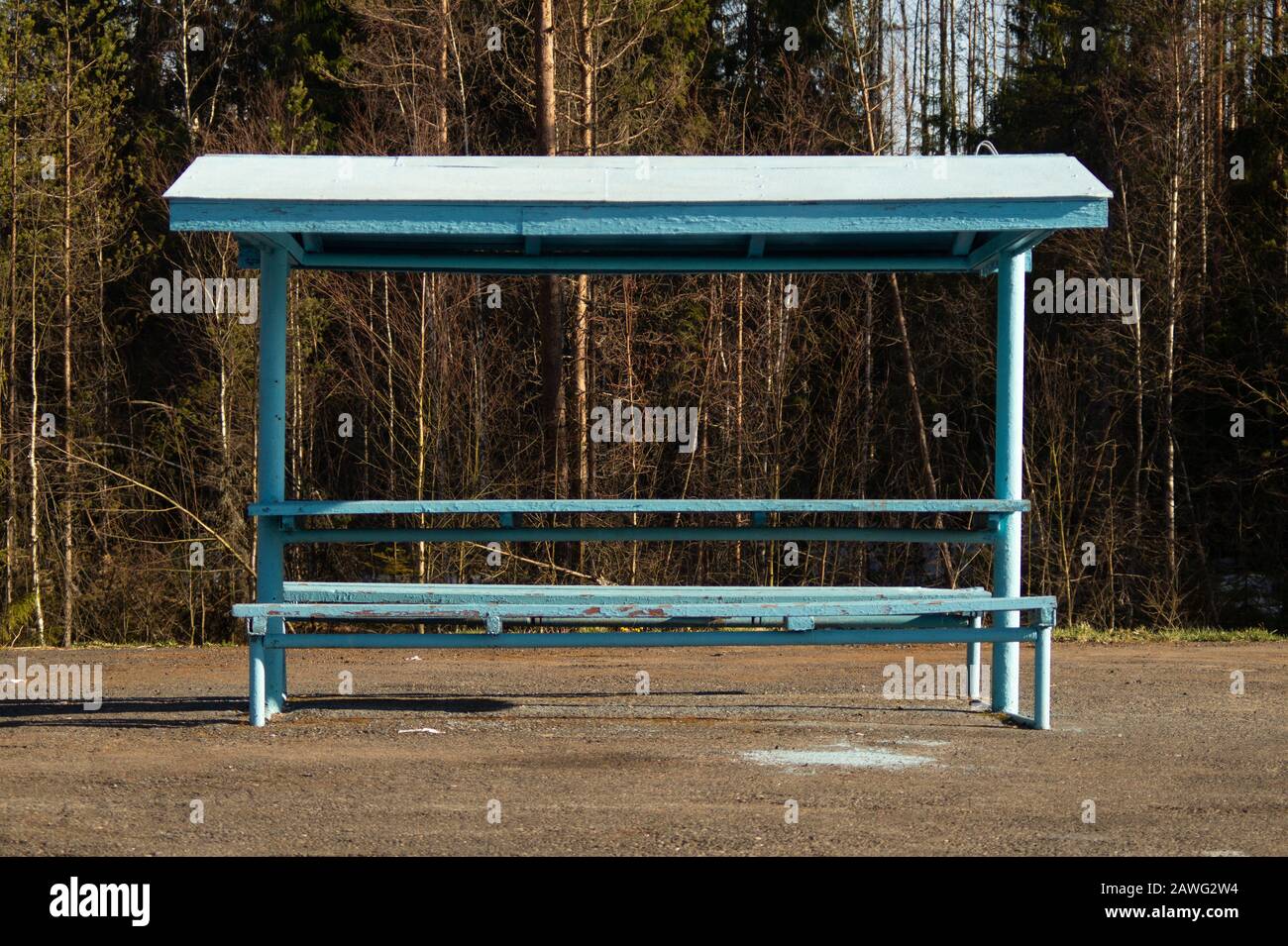 Rural bus stop hi-res stock photography and images - Alamy