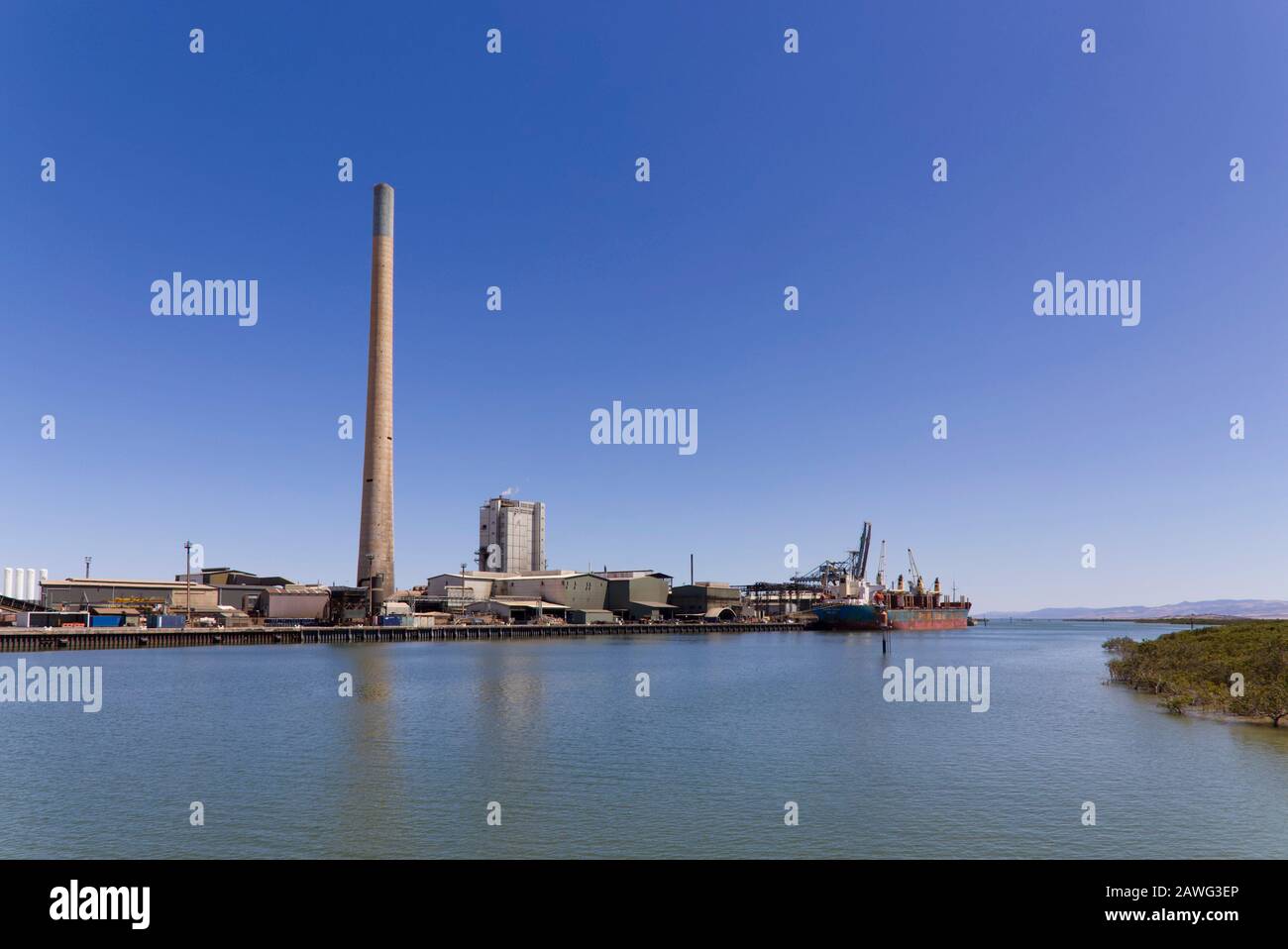 Lead and smelter hi-res stock photography and images - Alamy