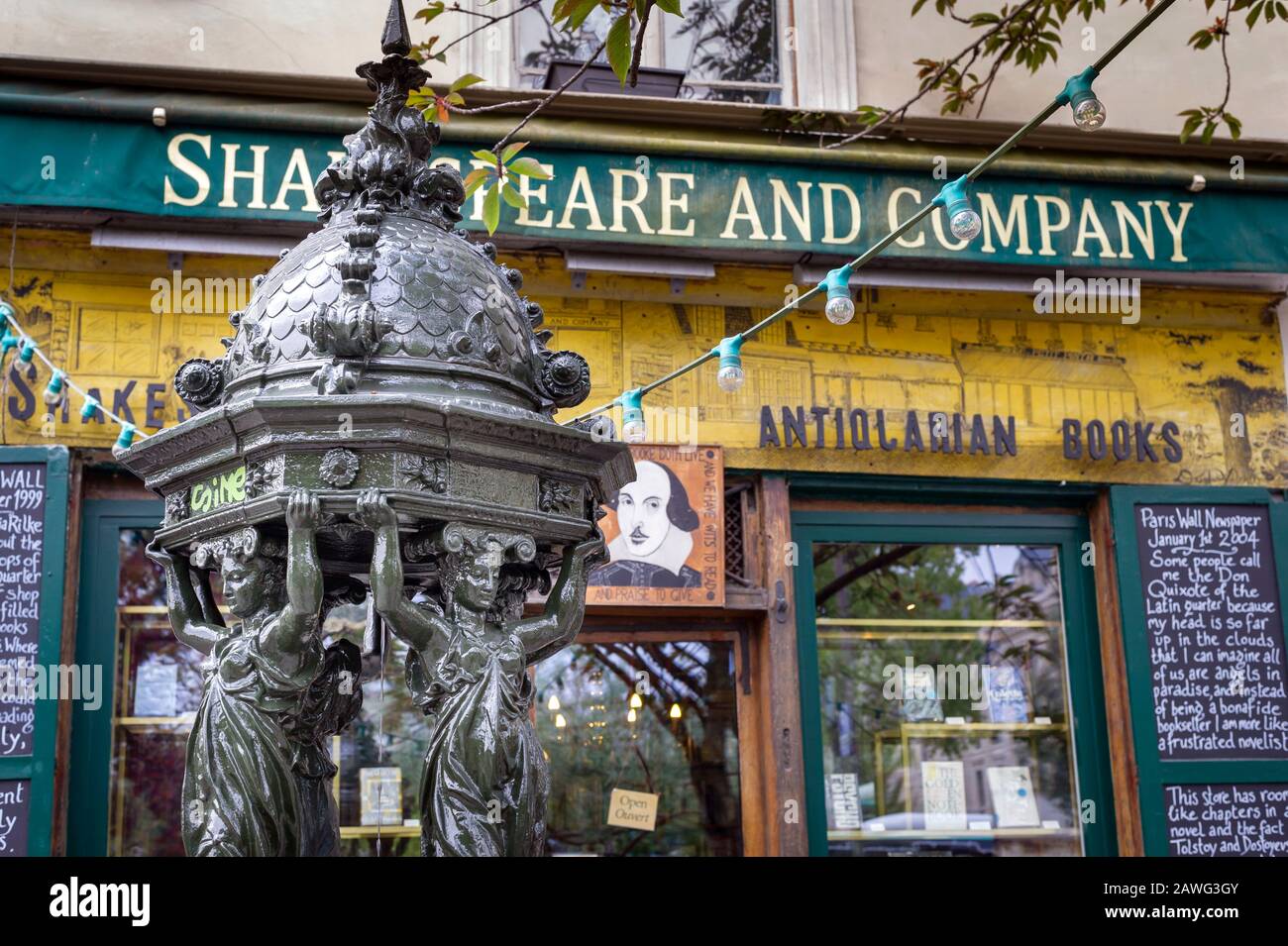 Shakespear And Company antique book store in Paris Stock Photo - Alamy